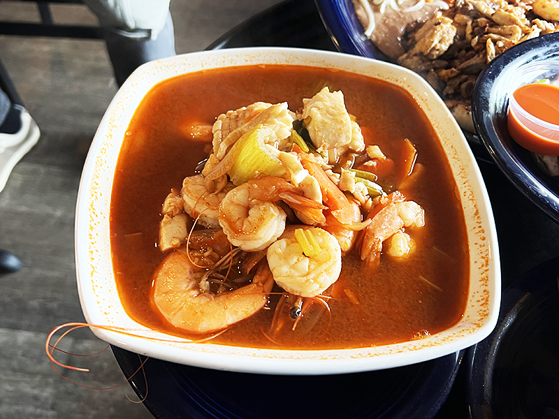 Las Islas, Caldo, Mix | My Annoying Opinions