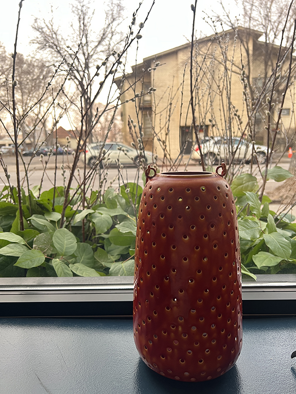 Alma, Window seat | My Annoying Opinions